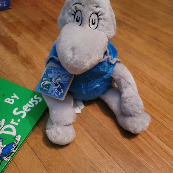 Dr. Seuss | Toys | Dr Seuss Collectors Group Yertle The Turtle W Blue ...